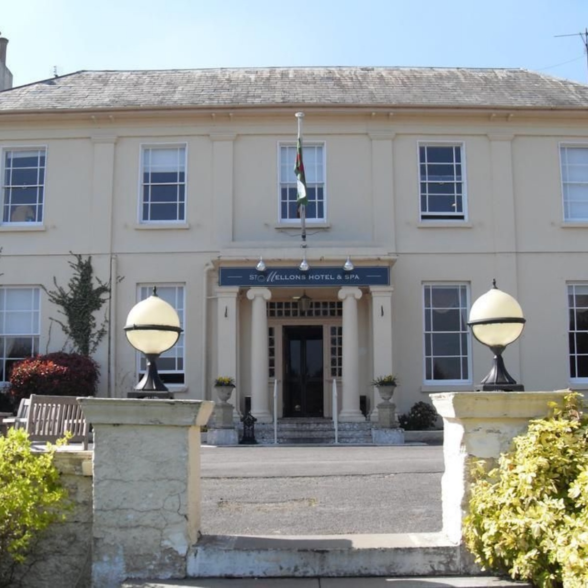 Eastern High - Save the Date: Prom